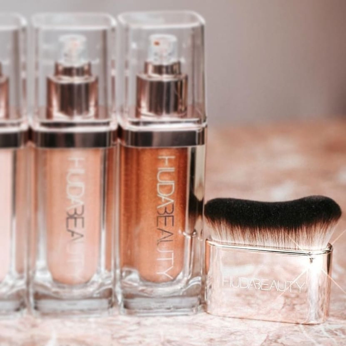 Huda Beauty Body Blur & Glow Body Brush – Zahaa Beauty